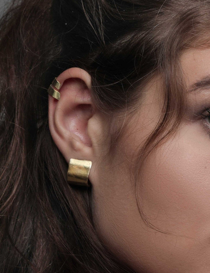 Earcuff Hug – SUB_°